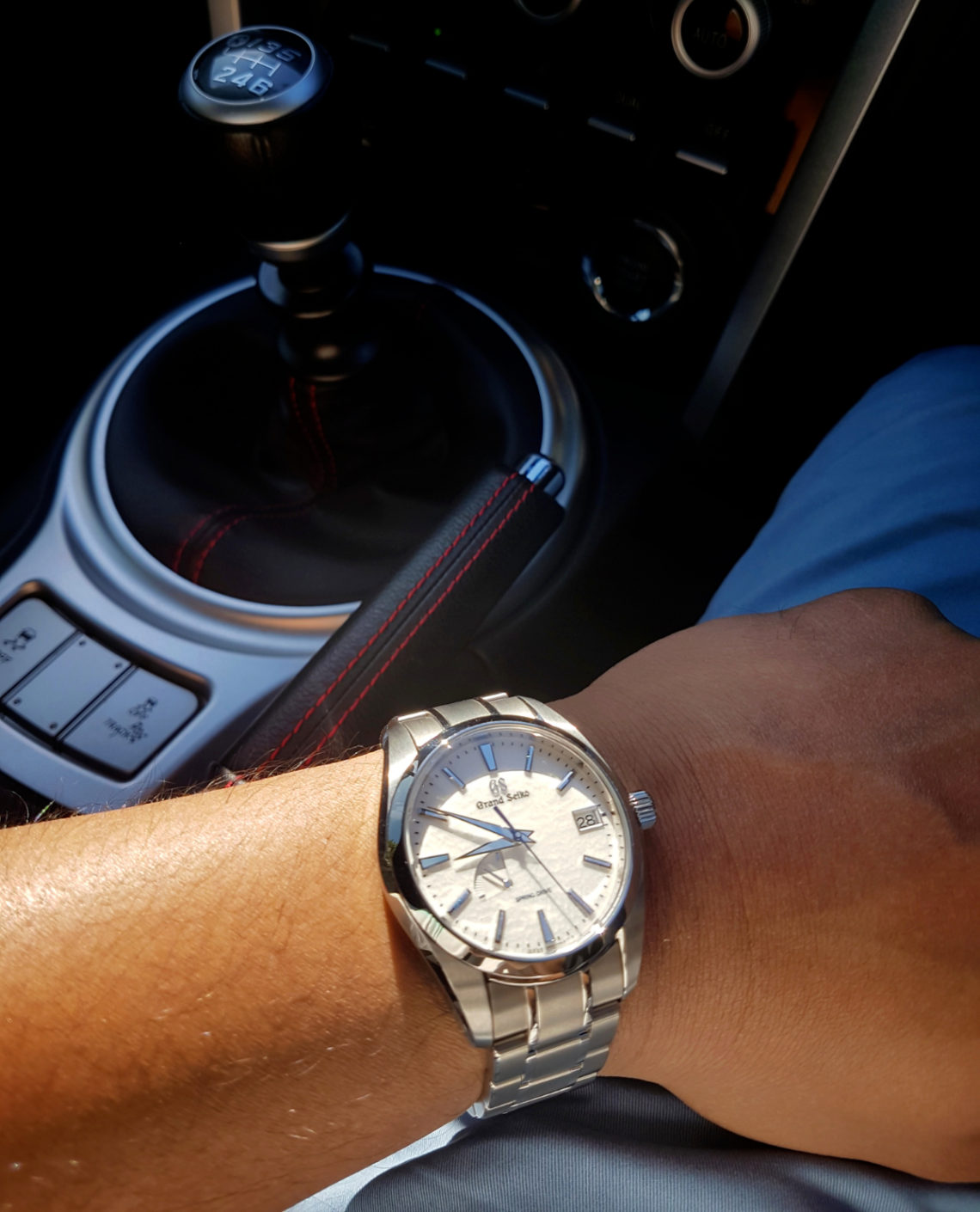 Owner Review: Grand Seiko Snowflake SBGA211 - FIFTH WRIST
